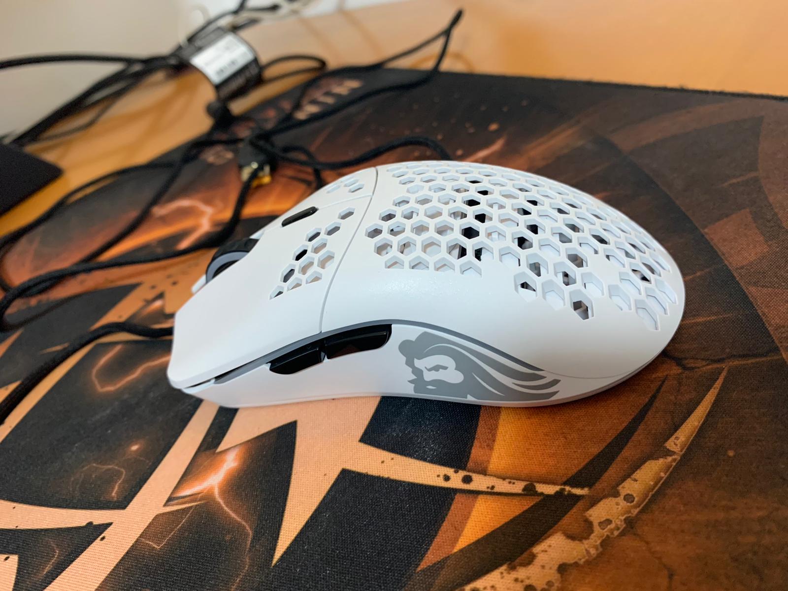 GLORIOUS Model O Gaming Mouse White ממש חדש! - FXP