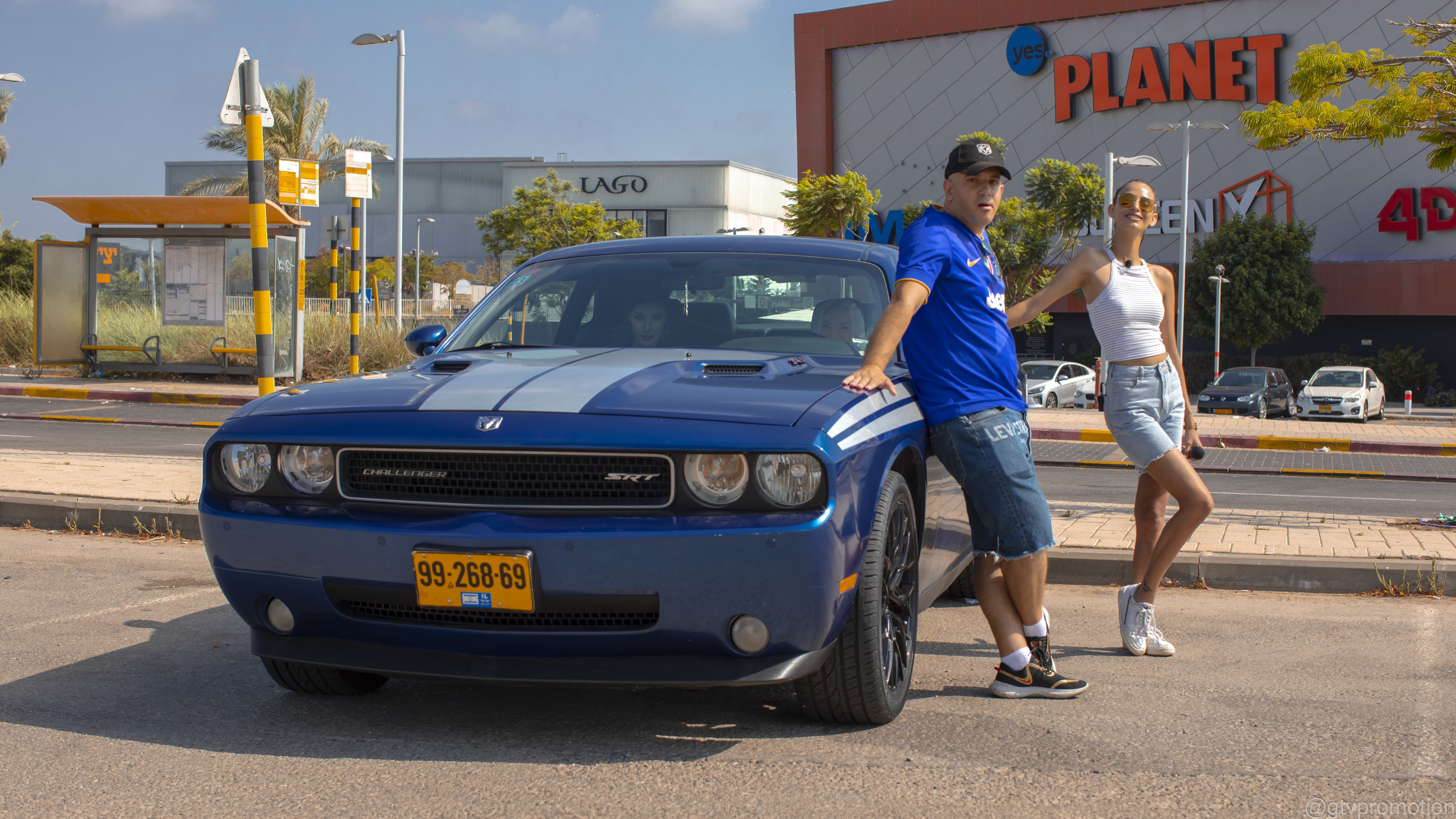 Abby Avishag & Dodge Challenger - FXP