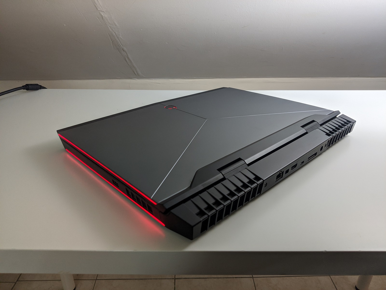 Alienware 17 R4 - i7-7700HQ, GTX 1060, 16GB Ram מצב חדש - FXP